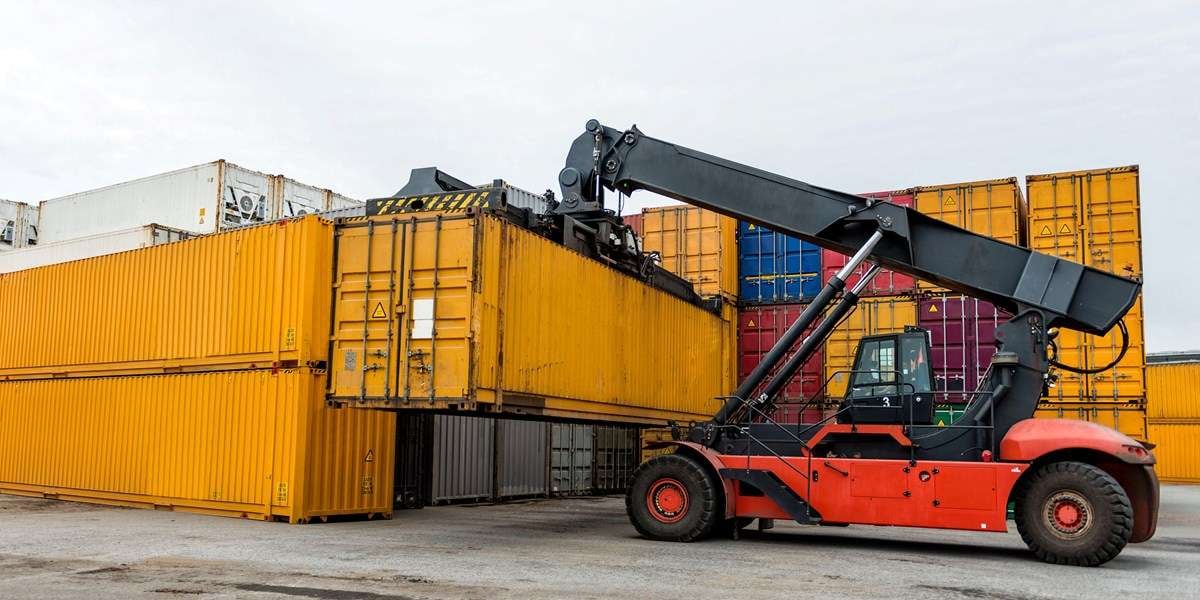 Everything about Reach Stackers and the RS Licence (TLILIC0011 ...